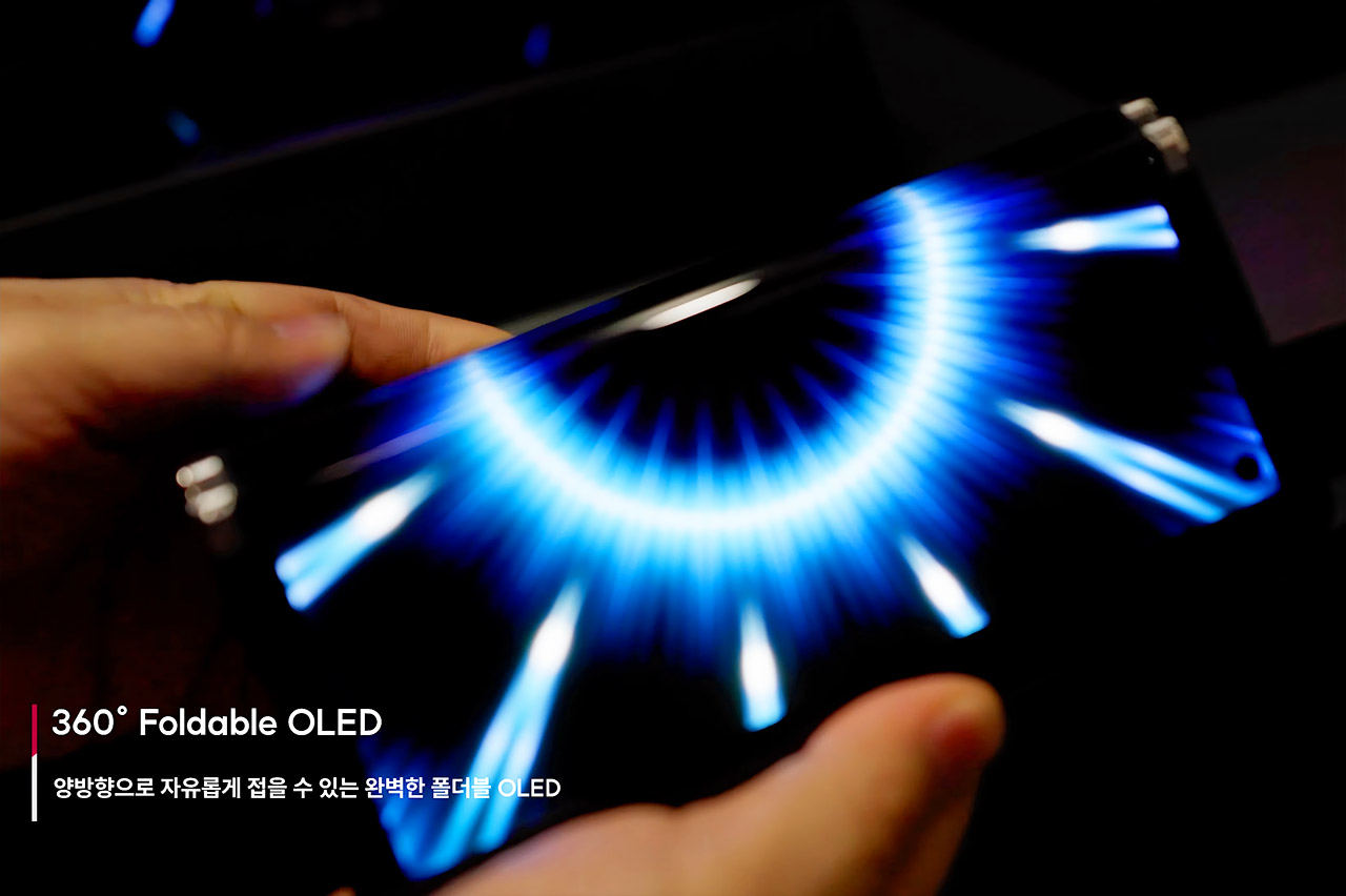 LG Teases 360-Degree Foldable OLED Display That Would be Perfect for ...